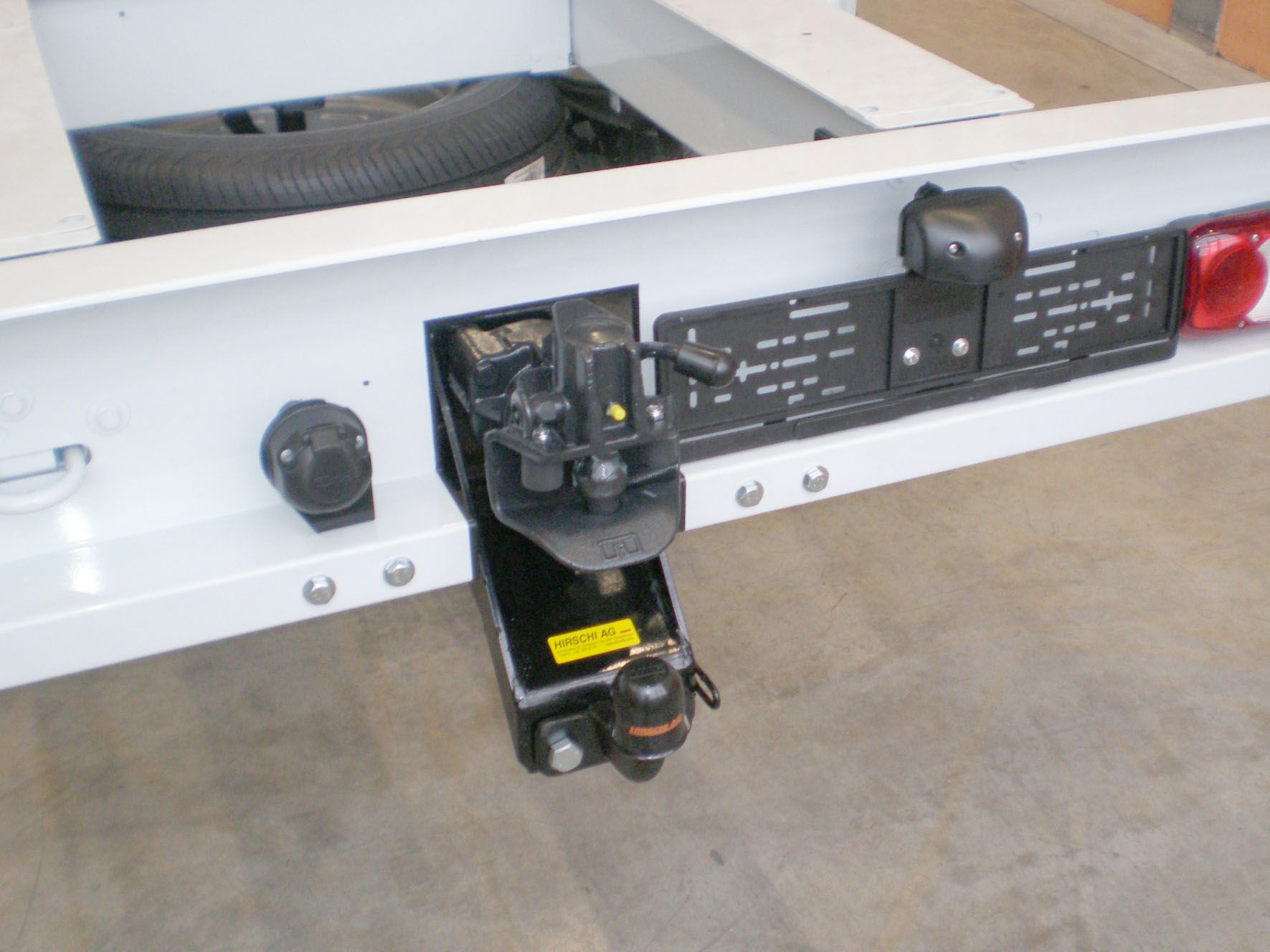 AHK mit Kugel und Bolzenkupplung RO*240 - Hirschi AG ...